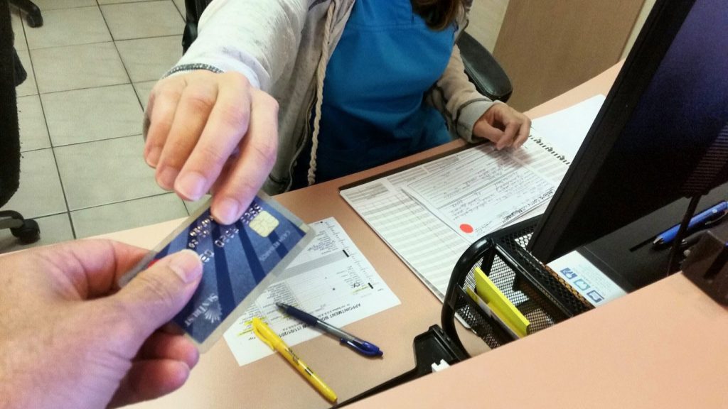 5 Habits of People with Good Credit - AskFlagler