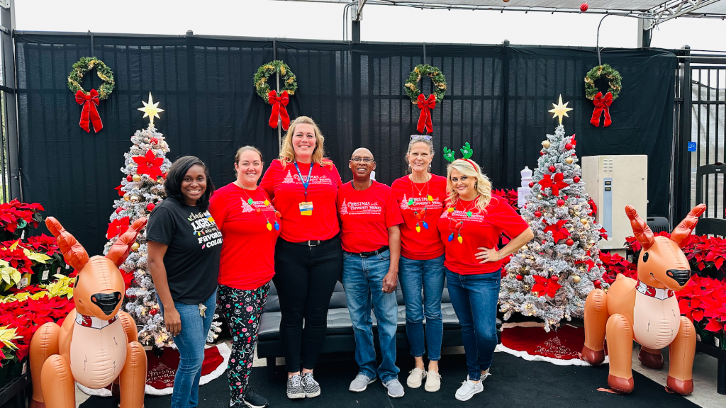 Gallery: Christmas with Community Heroes Takes Place at Walmart ...